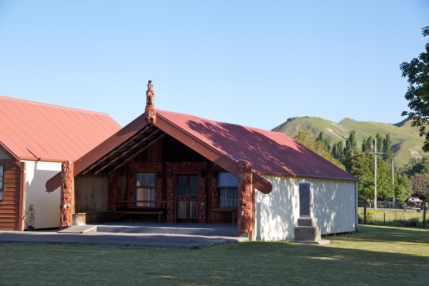 Muriwai Pā (Te Poho o Tāmanuhiri) » Marae » Māori Maps