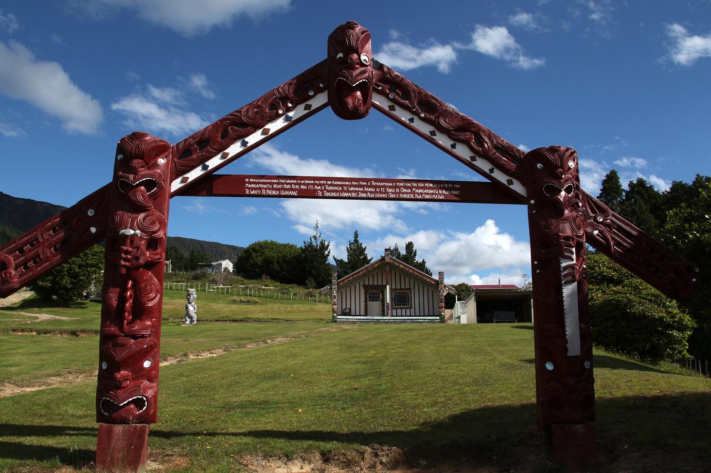Maungapōhatu (Te Māpou) » Marae » Māori Maps