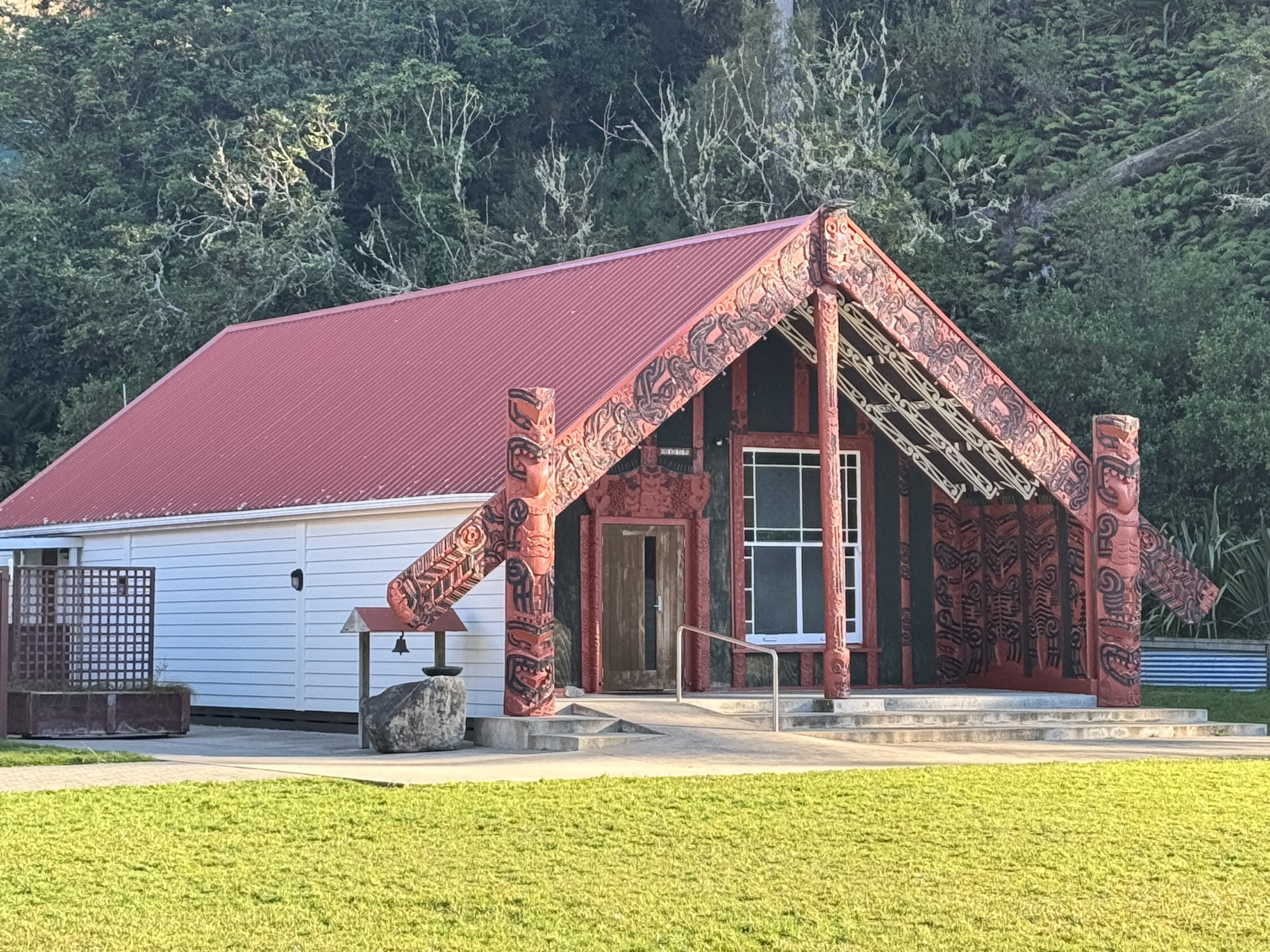 Waikotikoti » Marae » Māori Maps